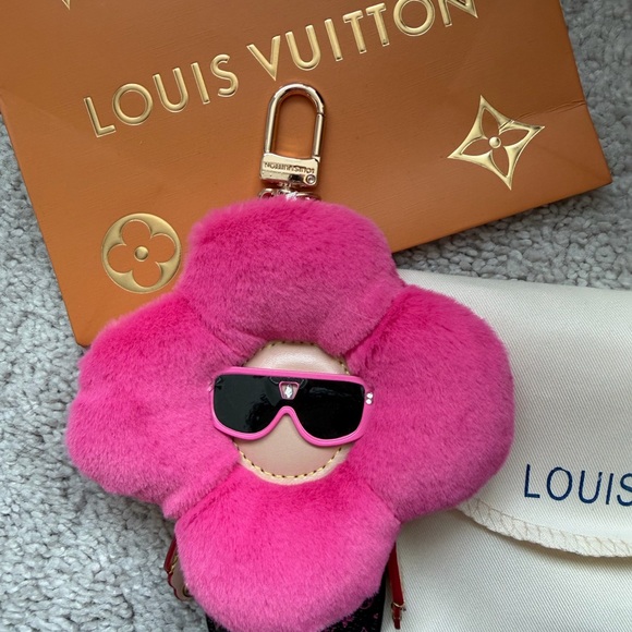 no brand | Accessories | Lv Pink Flower Keychain | Poshmark